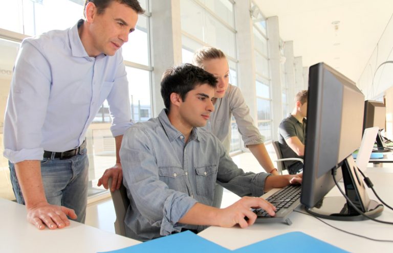 O que é preciso para ser trainee (Saiba Tudo)